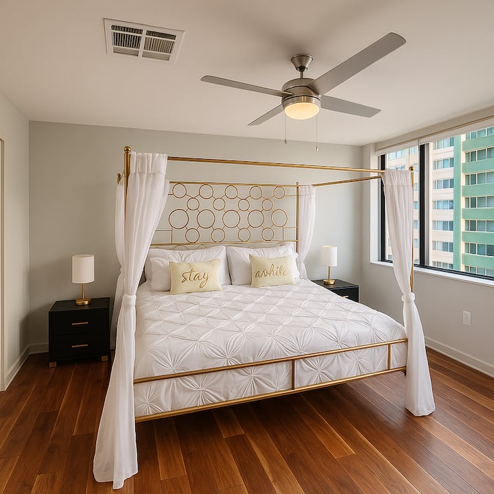 Downtown Dallas High-rise | Skyline View + Parking - The Dallas World Aquarium, Dallas