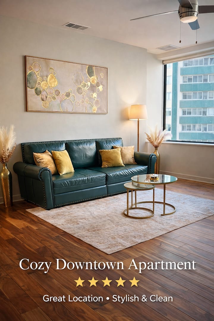 Skyline Views | King Bed | Free Parking | Pool - Trinity Groves - Dallas