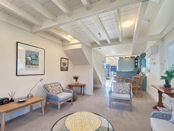 1-bedroom Retreat With Spa Bath & Harbour Outlook - Akaroa