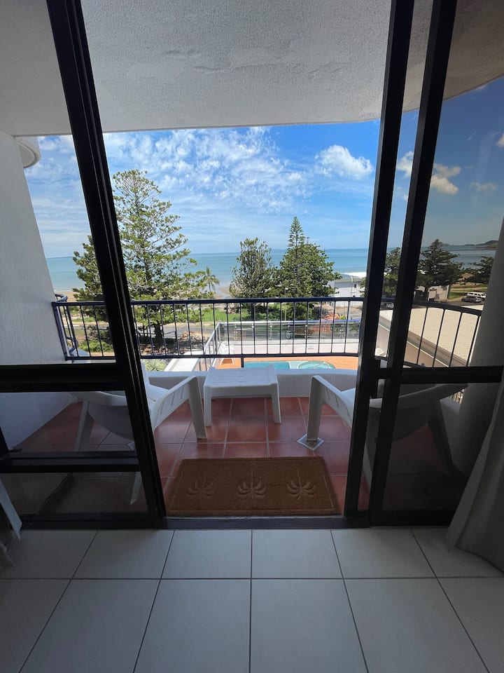 Heart Of Yeppoon - Apartment With Ocean Views - 耶蓬