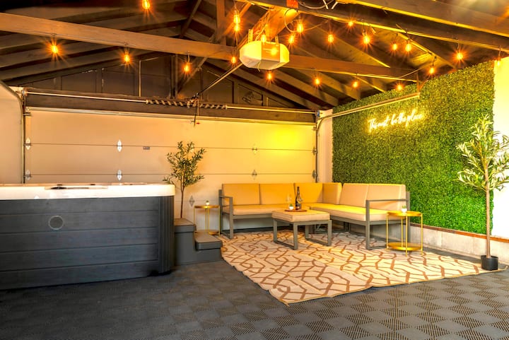 Bay View Craftsman With Hot Tub Oasis - Milwaukee