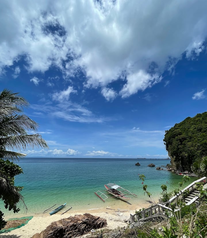 Saya Beach Cabin 11 - Philippines