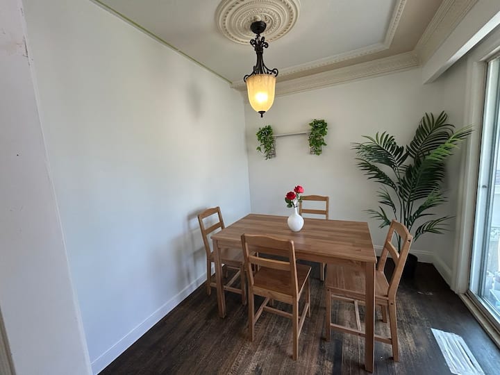 Private Room, 5 Min To Skytrain, Harrison Ave, U1 - Coquitlam