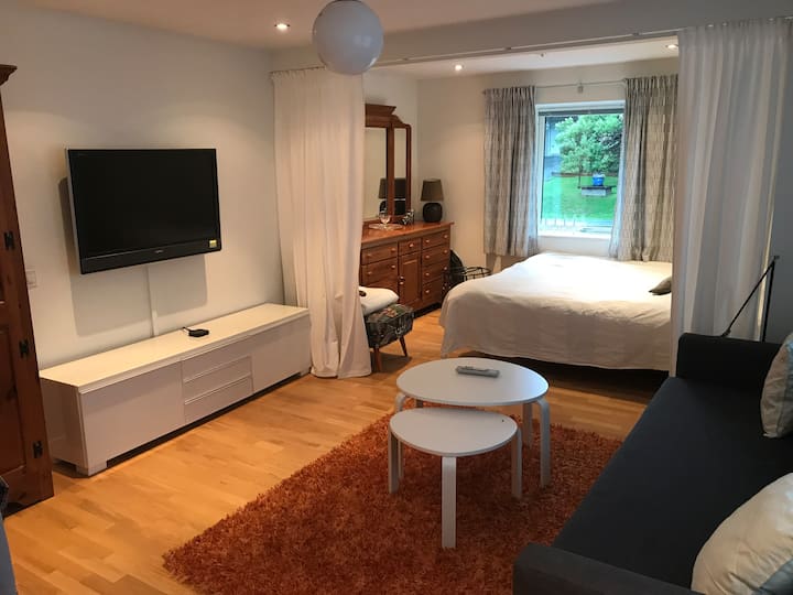 Fin Lägenhet I Hjuvik 25 Min Med Buss Från Centrum - Hönö