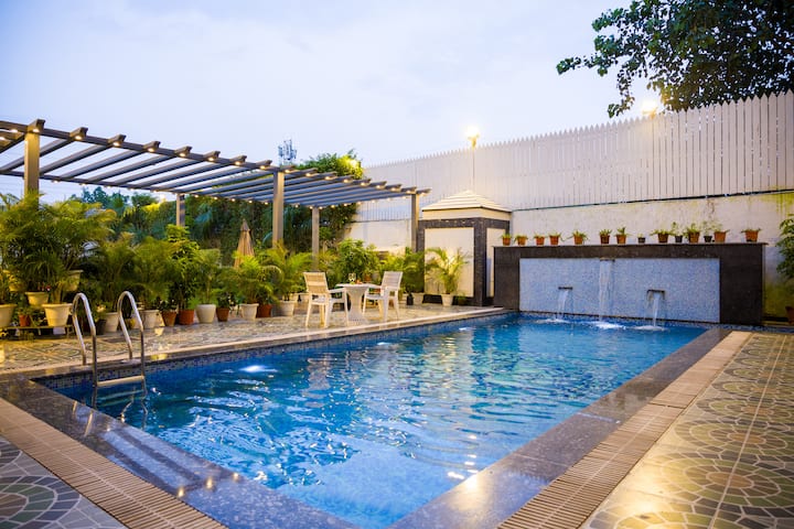 Serene Farmhouse W/ Pvt Pool, Lush Garden & Gazebo - ノイダ