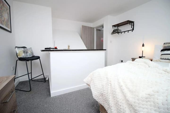 Bright & Modern Cardiff Stay - Cardiff