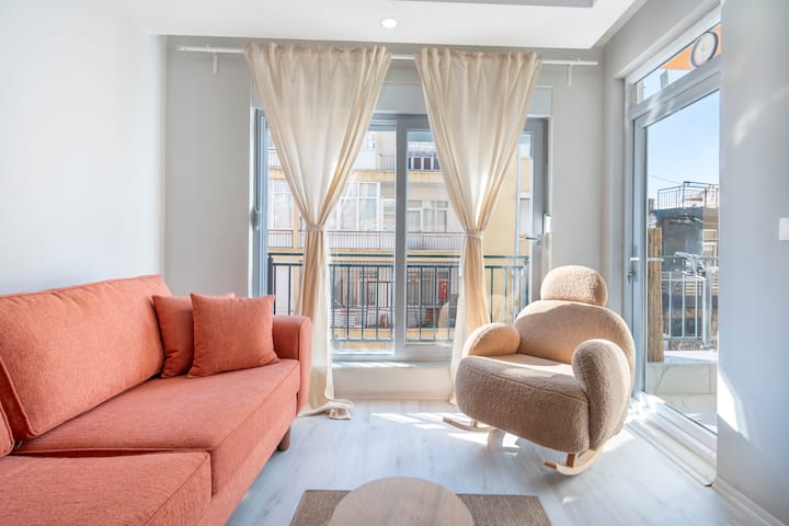 Cozy & Stylish Apartment In City Center/ 2 Bedroom - Antalya