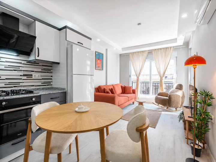 Central 2br Apartment Near Old Town, Beaches&malls - Antalya