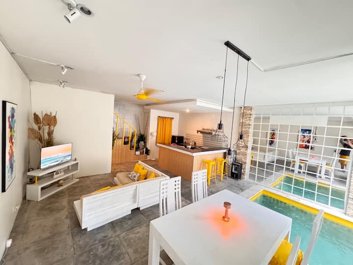Seminyak Center Private Villa - Kuta