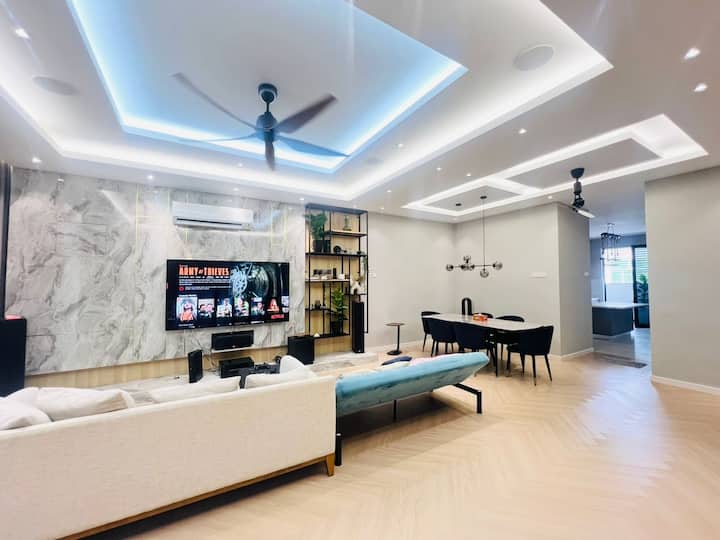 Modern Cozy 4br|the Teduhan|netflix + Cinema Sound - Sungai Petani