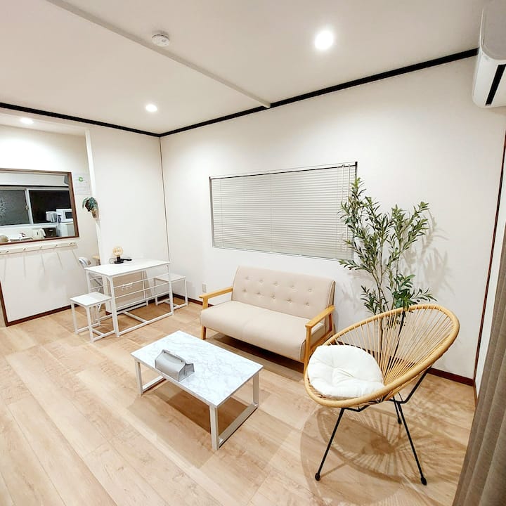 New 熊本城近く/繁華街へ車で10分
バス停すぐ/商業施設充実
長期滞在も歓迎/駐車場無料/101 - Japan