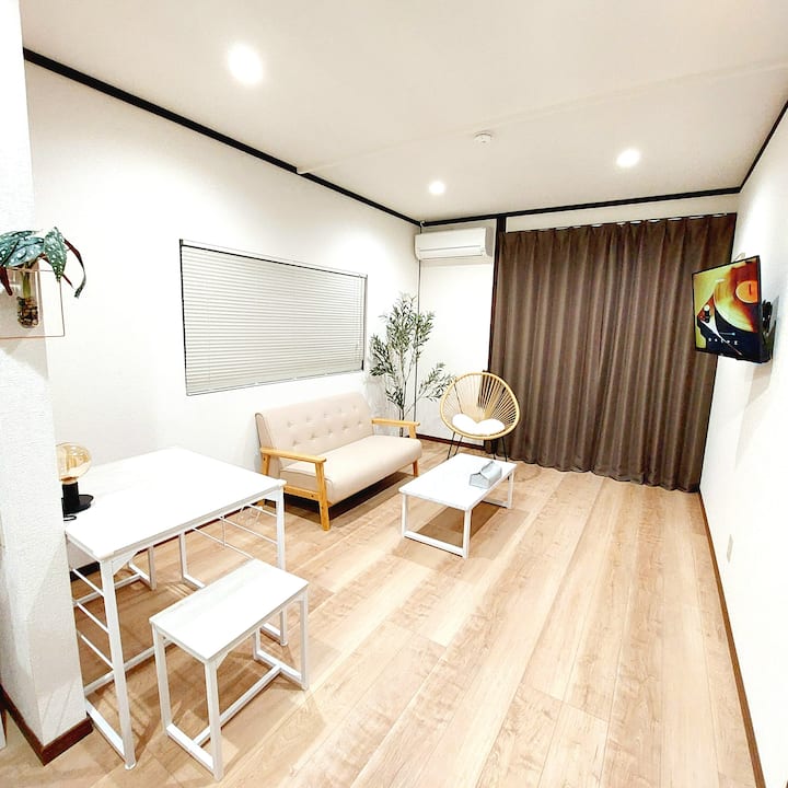 熊本城近く/繁華街へ車で10分
バス停すぐ/商業施設充実
長期滞在も歓迎/敷地内駐車場無料/101 - Kumamoto