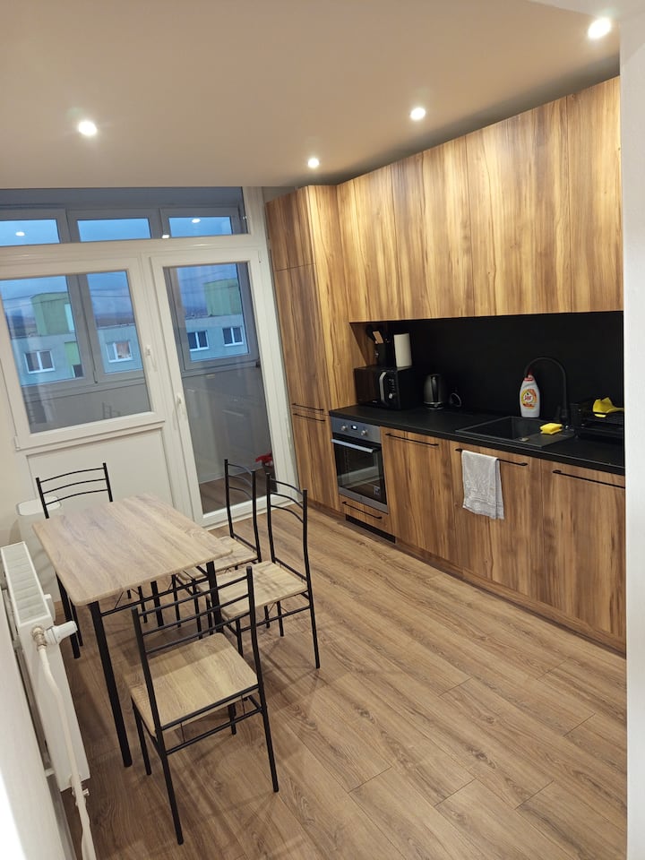 Apartmán S 2 Spálňami - Prievidza