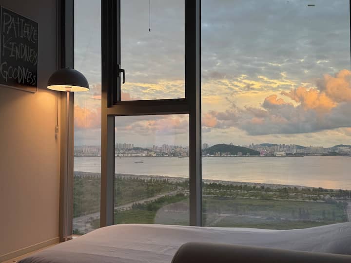 [Grape Ocean View Superior Family Plus #3] - South Korea