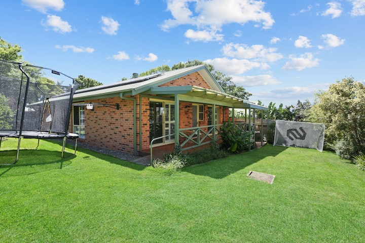 Kiama Beach Retreat | Big Yard & Movie Lounge - Kiama