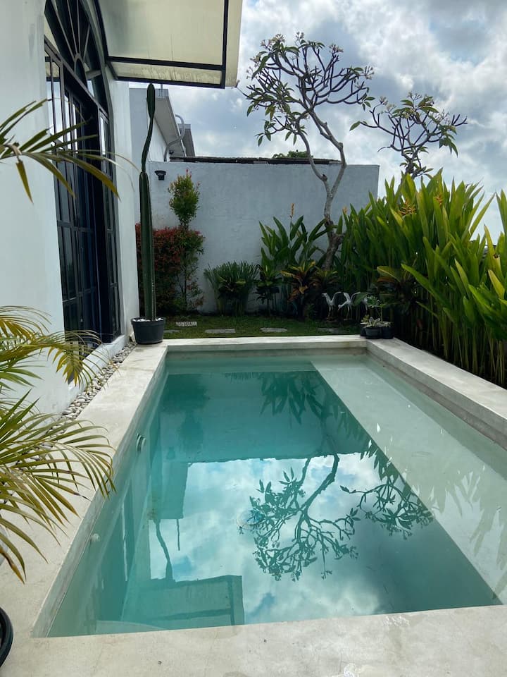 Comfortable N Quiet Villa With Seaview In Jimbaran - Jimbaran