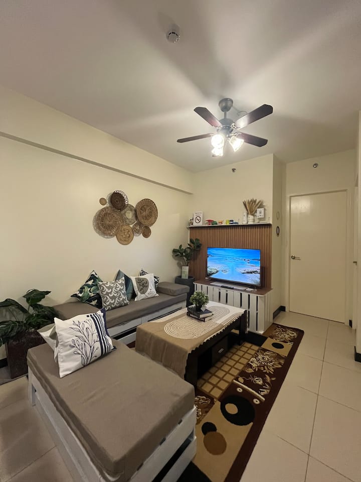 Staycation In Pasig | 2br @ Dmci Satori W/ Pool - Marikina