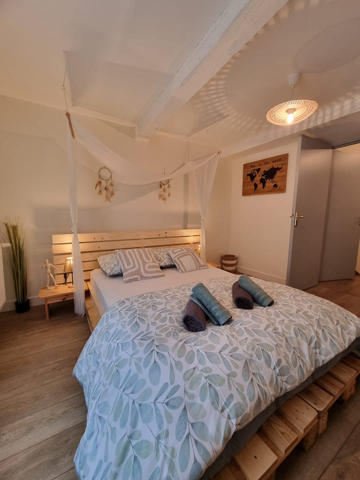 Triplex Bohème Bali Près Du Château, Top 2 Couples - Sedan
