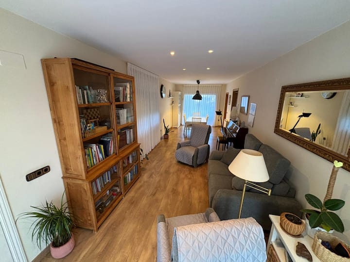 Music, Books & Childhood - Figueras