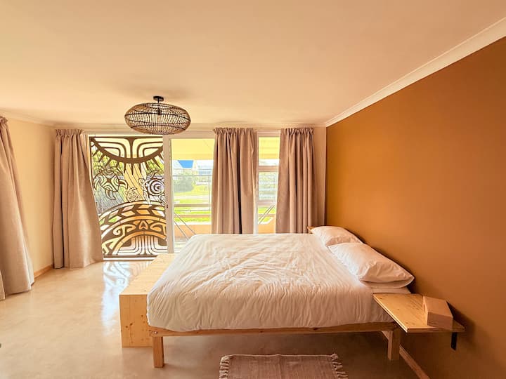 Ahi Room - Pringle Bay