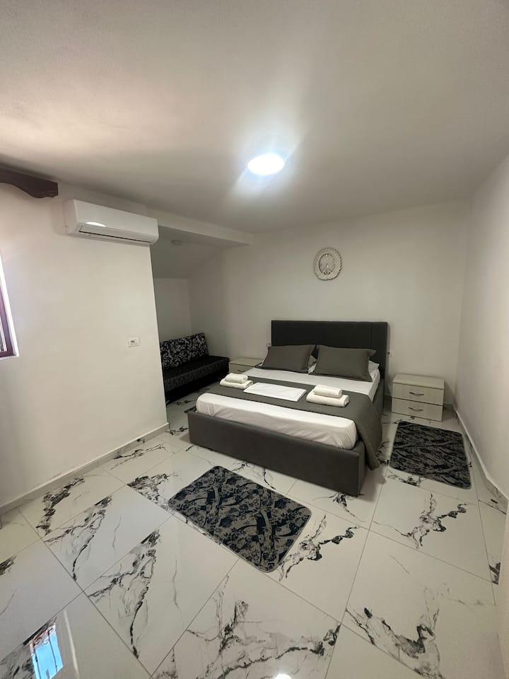 Villa 4 Stinët – Garden & Pet-friendly Stay - Pogradec