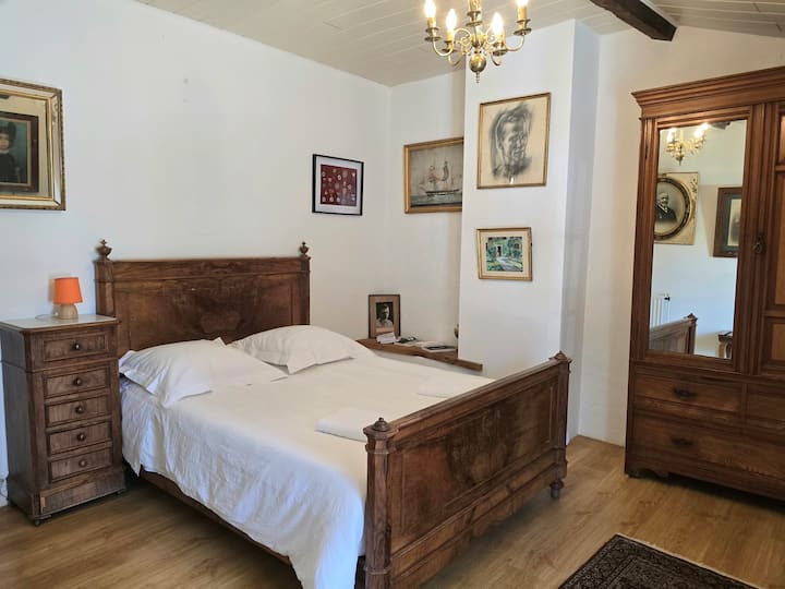 Chambre Et Tables D'hôtes (Les Aïeux) - Aubeterre-sur-Dronne
