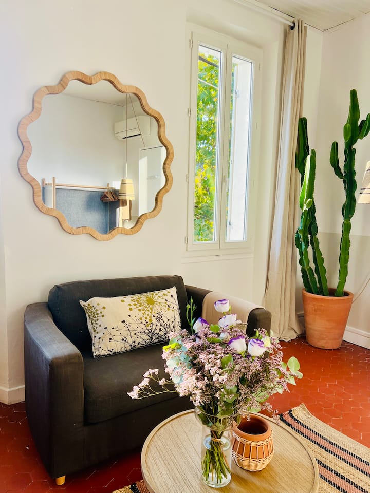 Joli Studio Calme Et Central, Parking Inclus ! - Plage de la Ciotat