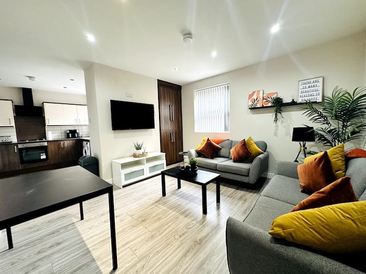Lovat House - Large 6-bedroom Property - プレストン