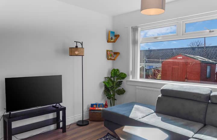 Free Parking | Guest Home - Livingston