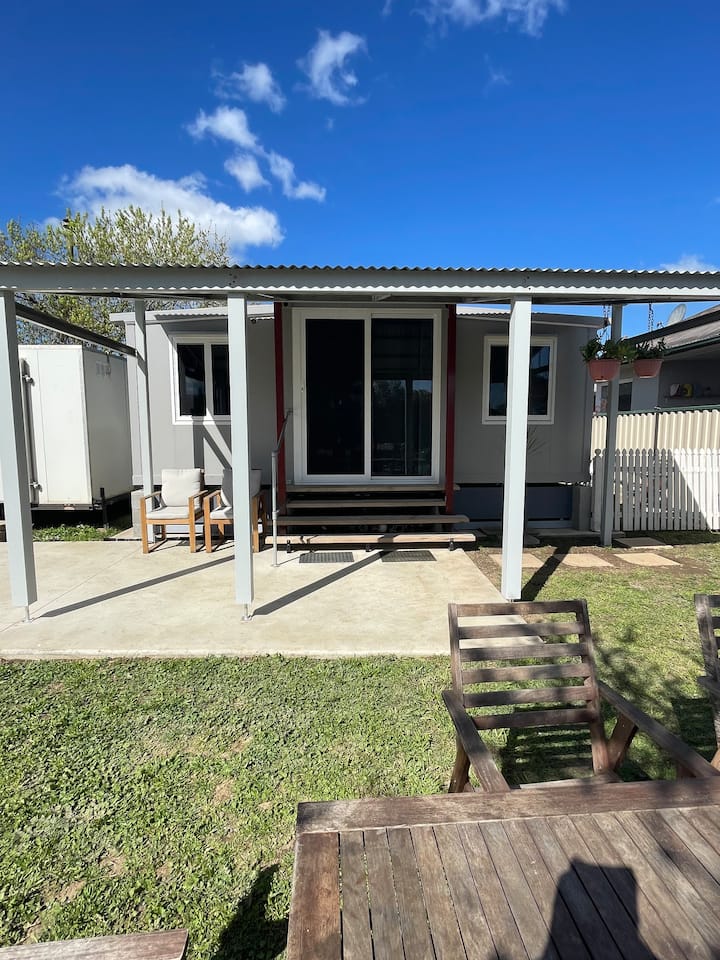 Cabin In Central Wagga. - Wagga Wagga