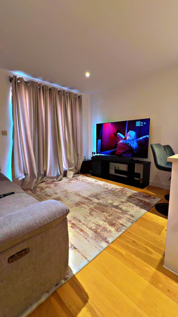 Ensuite Room In Southampton (Ocean Village) - Southampton