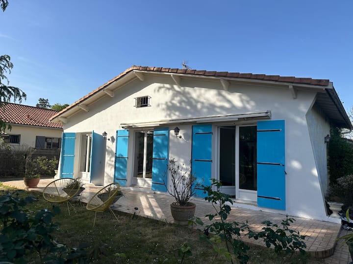 Cozy Home With A Large Garden And Near Vineyards - La Brède