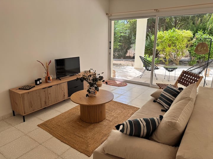 Paphos:paradise Gdns 1br W/ Pool, Terrace, Parking - Paphos