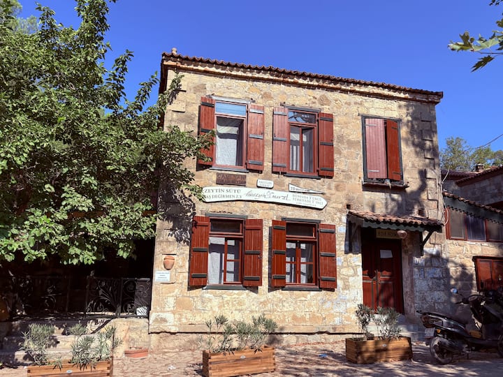 Sevimli Köy Evi - Küçukkuyu