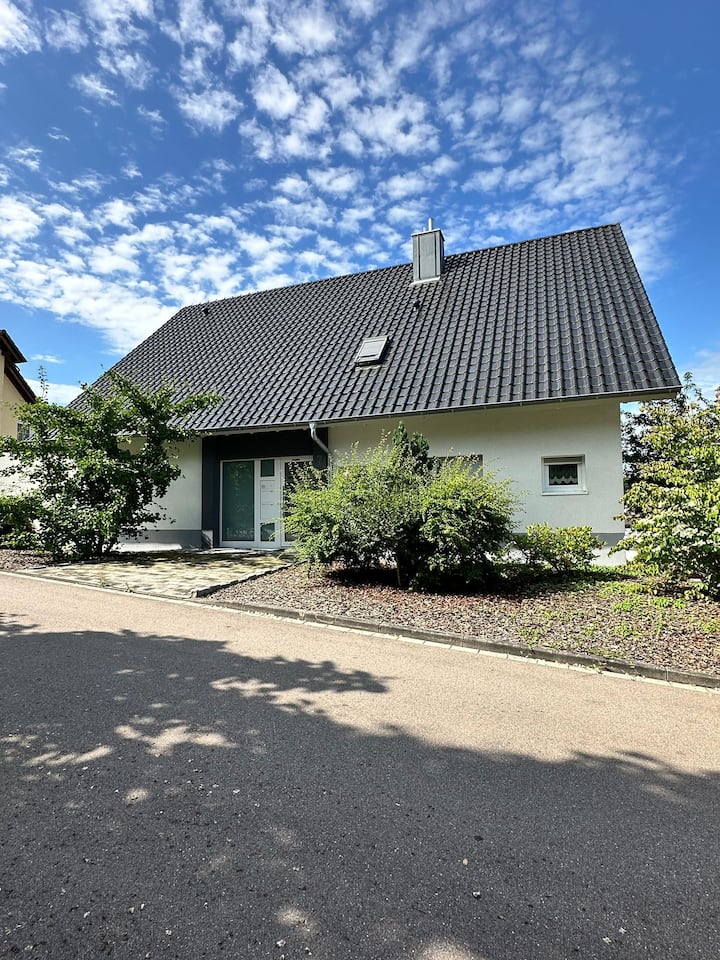 Ferienwohnung Mit Balkon & Blick Bis Ins Elsass! - Offenburg