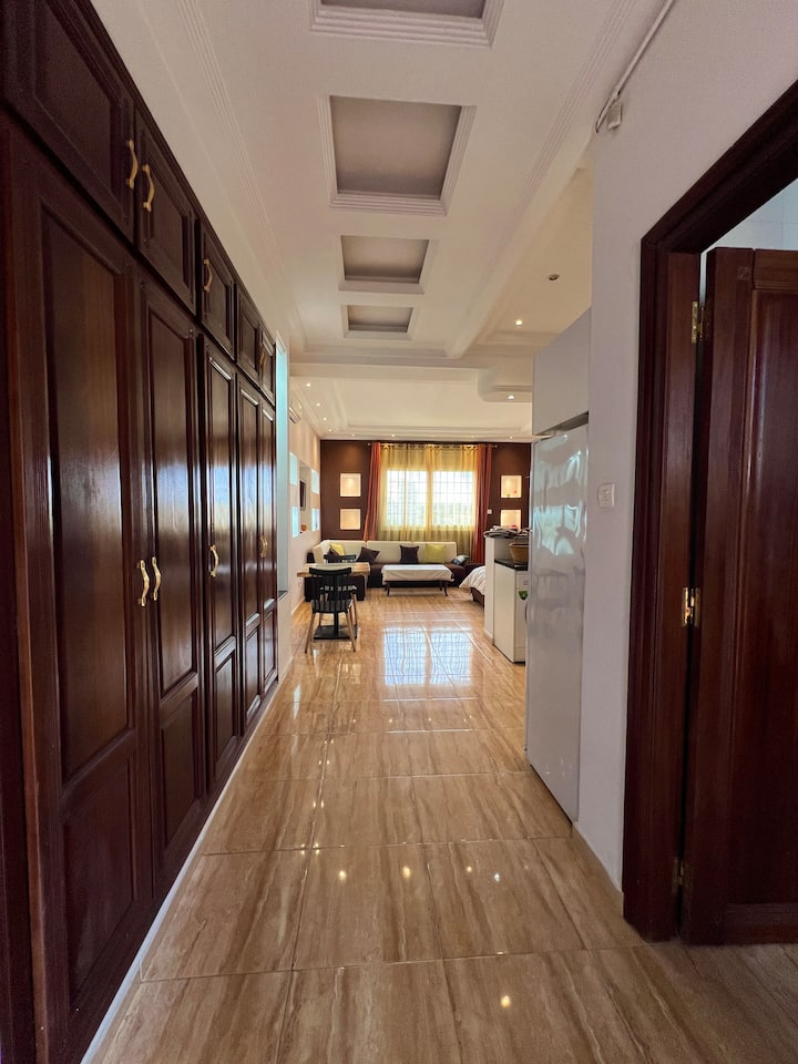 Hydra - Spacieux Studio Idéalement Situé. - Algiers [El Djazaïr]