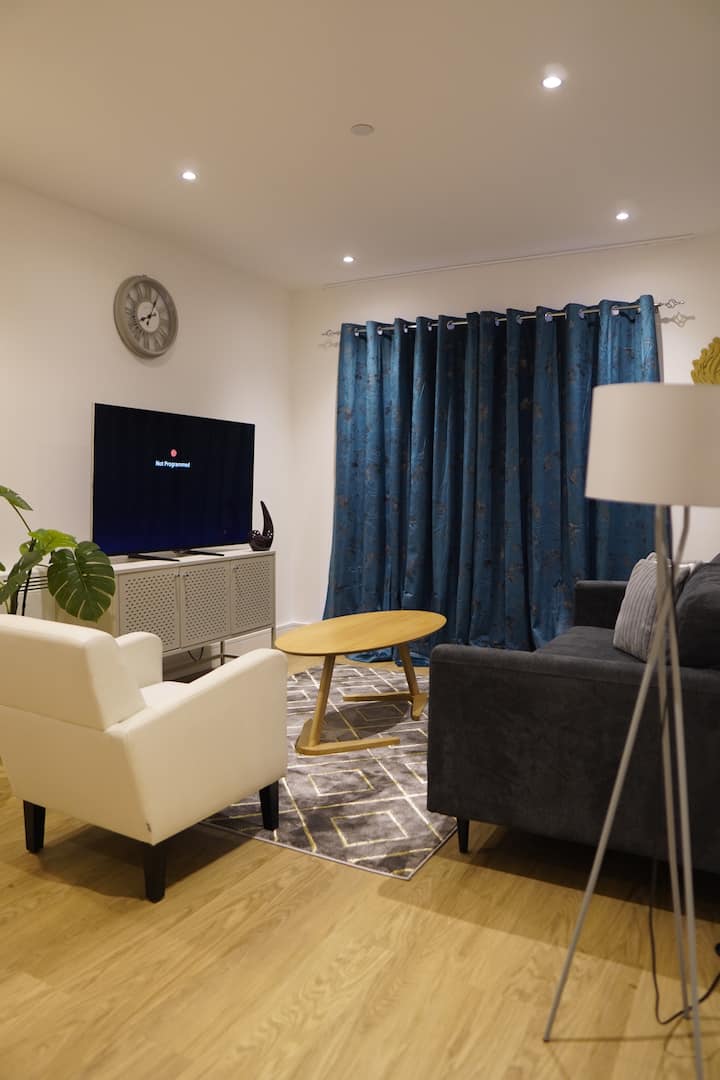 Stylish Flat In Birmingham With Free Parking&wifi - Estación de Birmingham New Street