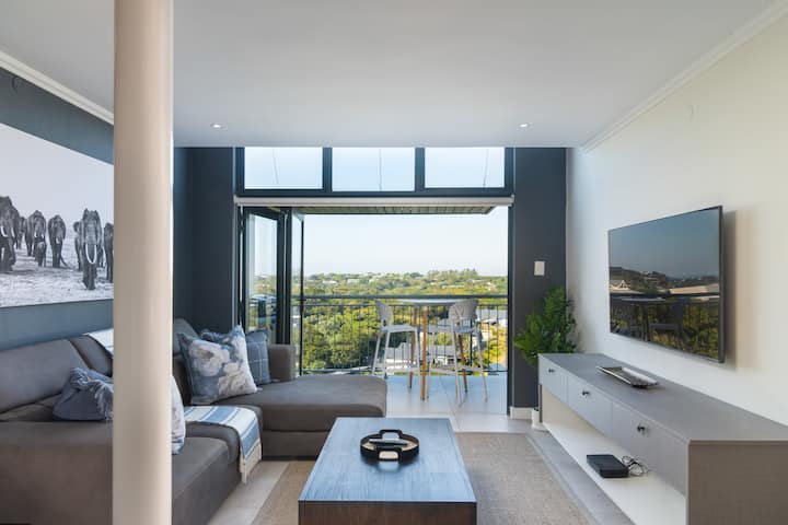 Modern Loft Living With Estate & Ocean Views - Dolphin Coast