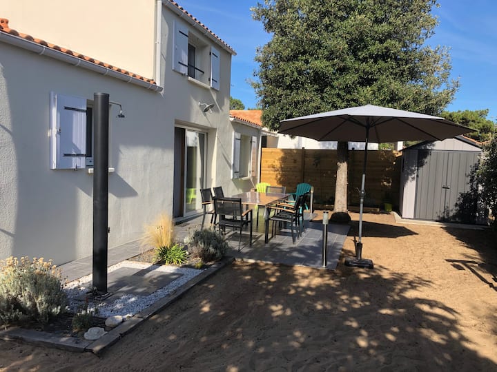 Villa à La Mer, Au Bout Du Jardin La Forêt De Pins - La Tranche-sur-Mer