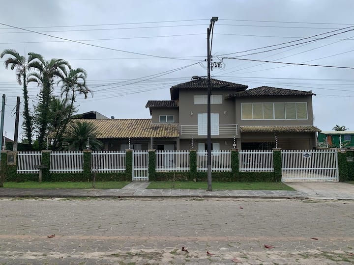 Casa Completa Com Piscina E Sinuca Em Guaratuba - Guaratuba