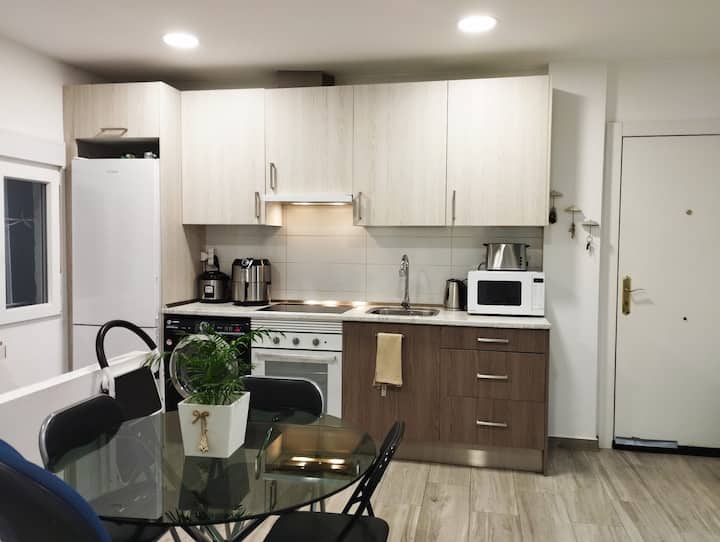 Hermosa Habitación En Alcorcón 2 Color Naranja - Móstoles