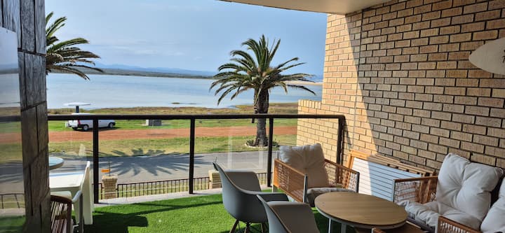 Peak-a-blue - Lagune, Beach & Mystical Sunrises - Jeffreys Bay