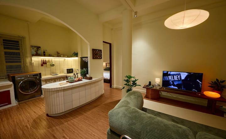 Homestay Nghệ Thuật & Á ĐôNg, Yên Tĩnh Tại Quận 1 - Ciudad Ho Chi Minh