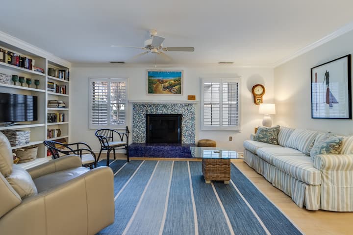 Flynn’s Retreat | Downtown, 4 Blocks To Beach - Delaware
