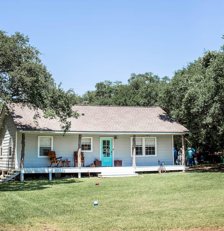 The Cottage At The Evoritt Lodge - Eagle Lake, TX