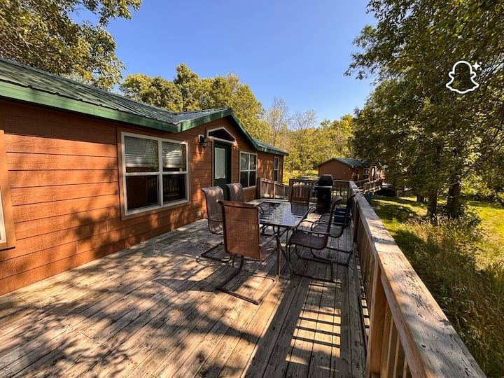 Waterfalls Lodge- Cottage #18 - Big Trout Lake