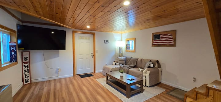 Northwoods Riverside Cabin - Direct Trail Access - Coleman State Park, Stewartstown