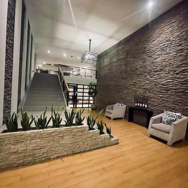 City-center • Walk Everywhere - Quito