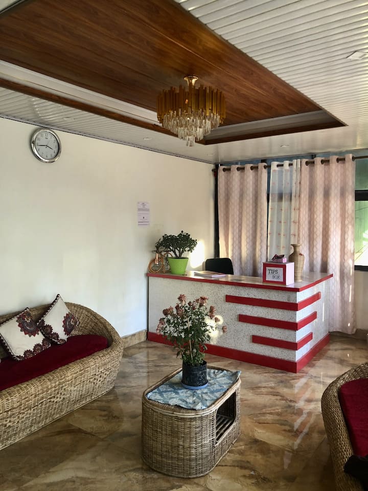Stay With Mountain View Room • Panoramic 360° View - Darjeeling