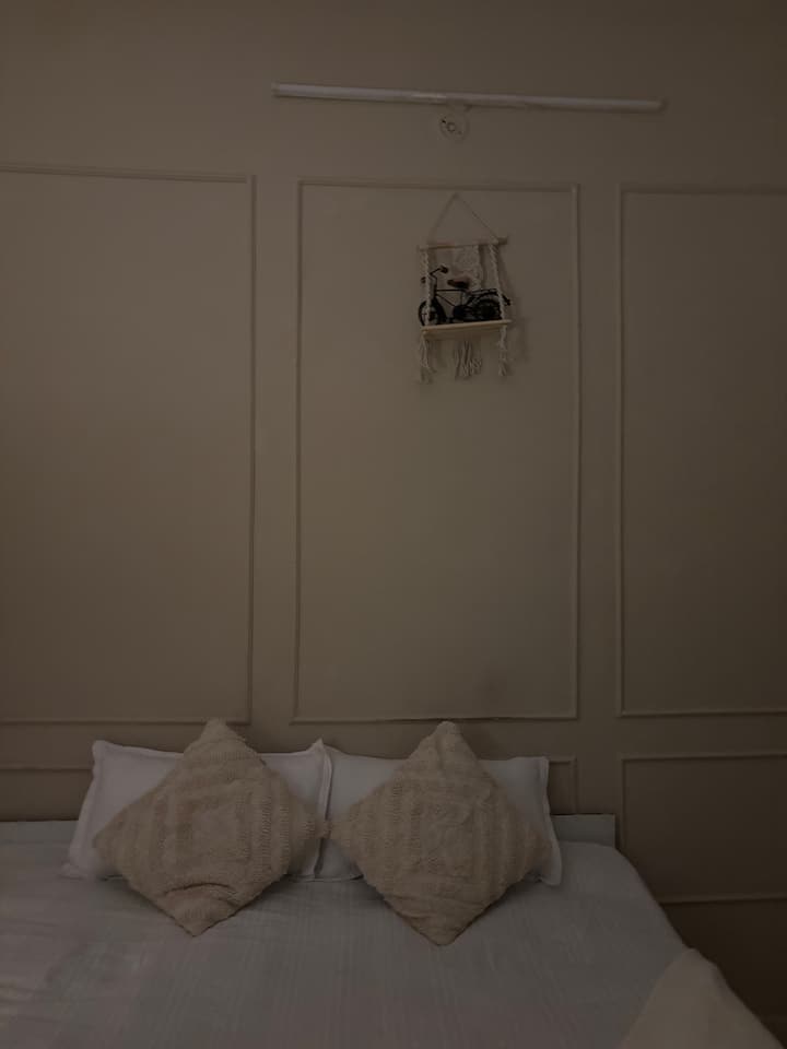 Minimalist Retreat - Ghaziabad